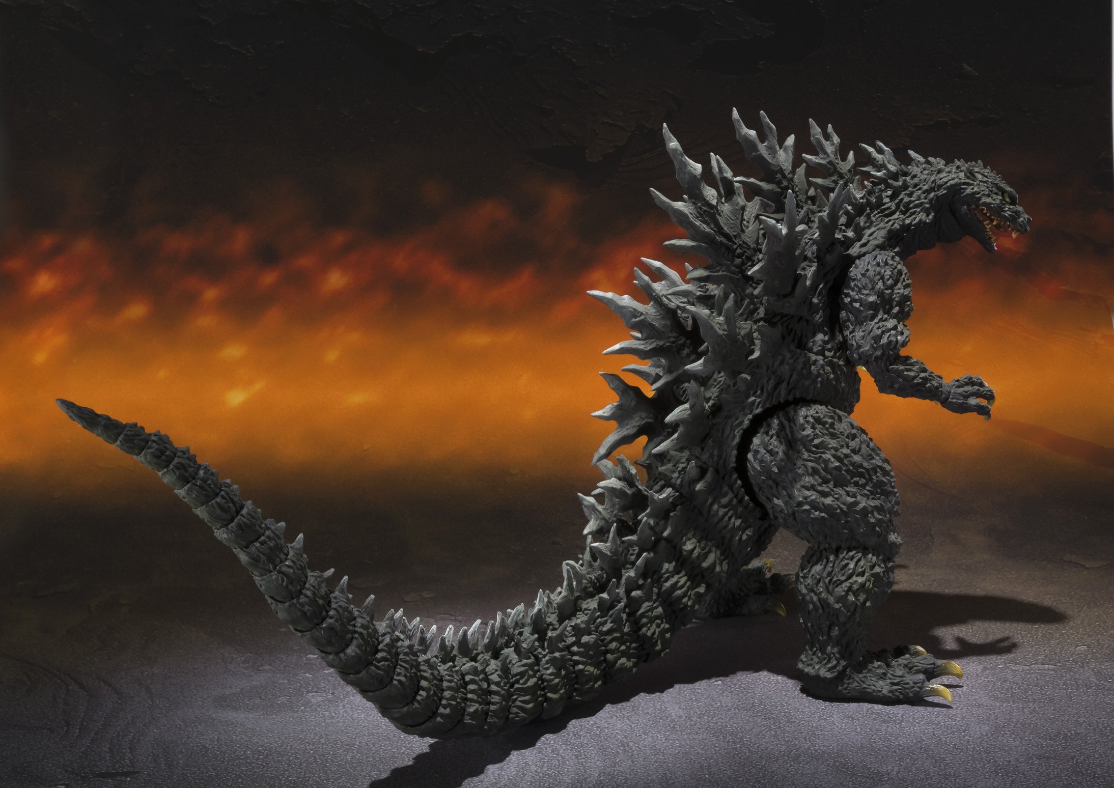 TAMASHII NATIONS Bandai MonsterArts Godzilla 2000 Millennium Special Color Version S.H. Figuarts Action Figure