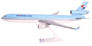 flight miniatures korean air (84-cur) md-11 model airplane 1:200 scale - plastic snap-fit model airplane - collectible replica of korean air aircraft - part# amd-01100h-011