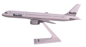 flight miniatures republic gray scheme 757-200 1:200 scale - plastic snap-fit model airplane - collectible replica of republic airlines aircraft - part# abo-75720h-023