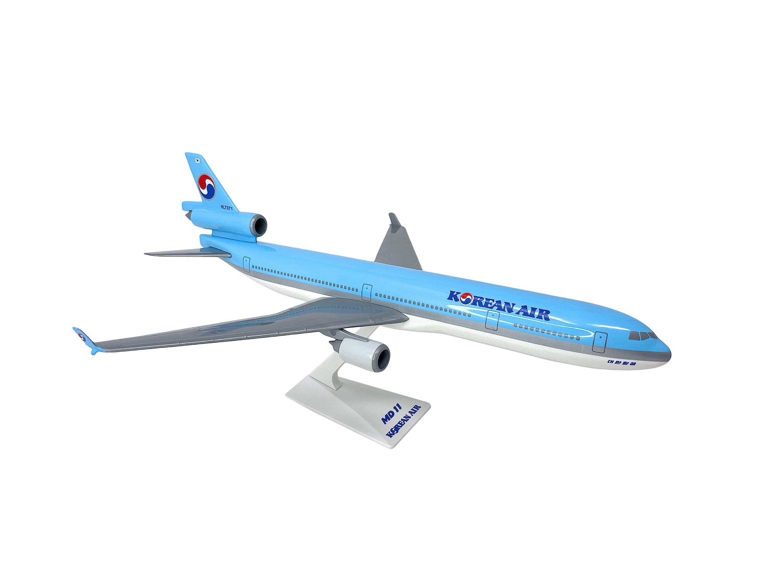 Flight Miniatures Korean Air (84-Cur) MD-11 Model Airplane 1:200 Scale - Plastic Snap-Fit Model Airplane - Collectible Replica of Korean Air Aircraft - Part# AMD-01100H-011