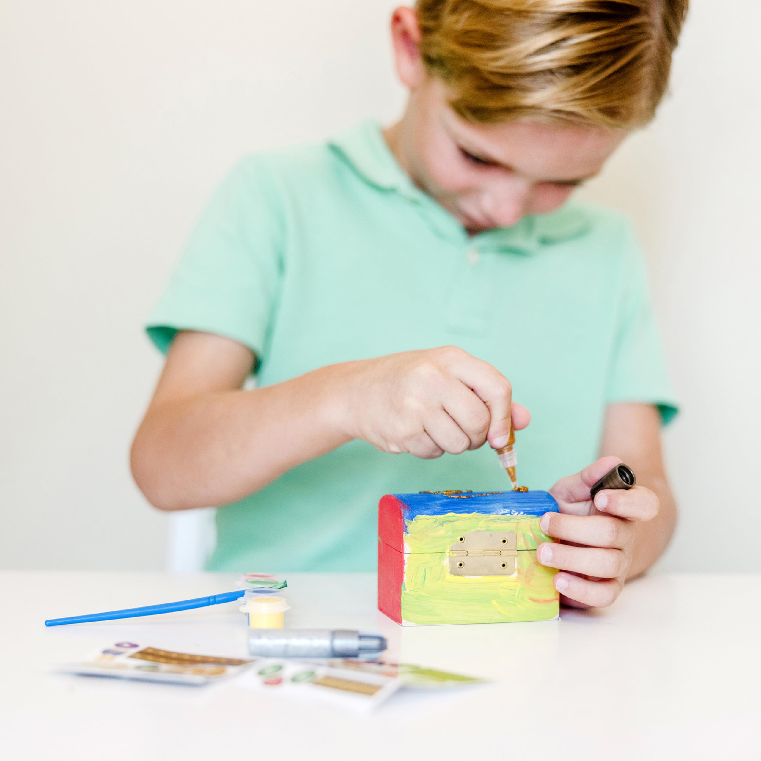 Melissa & Doug Decorate-Your-Own Wooden Pirate Chest Craft Kit