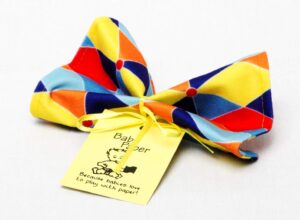 baby paper - crinkly baby toy - triangle print