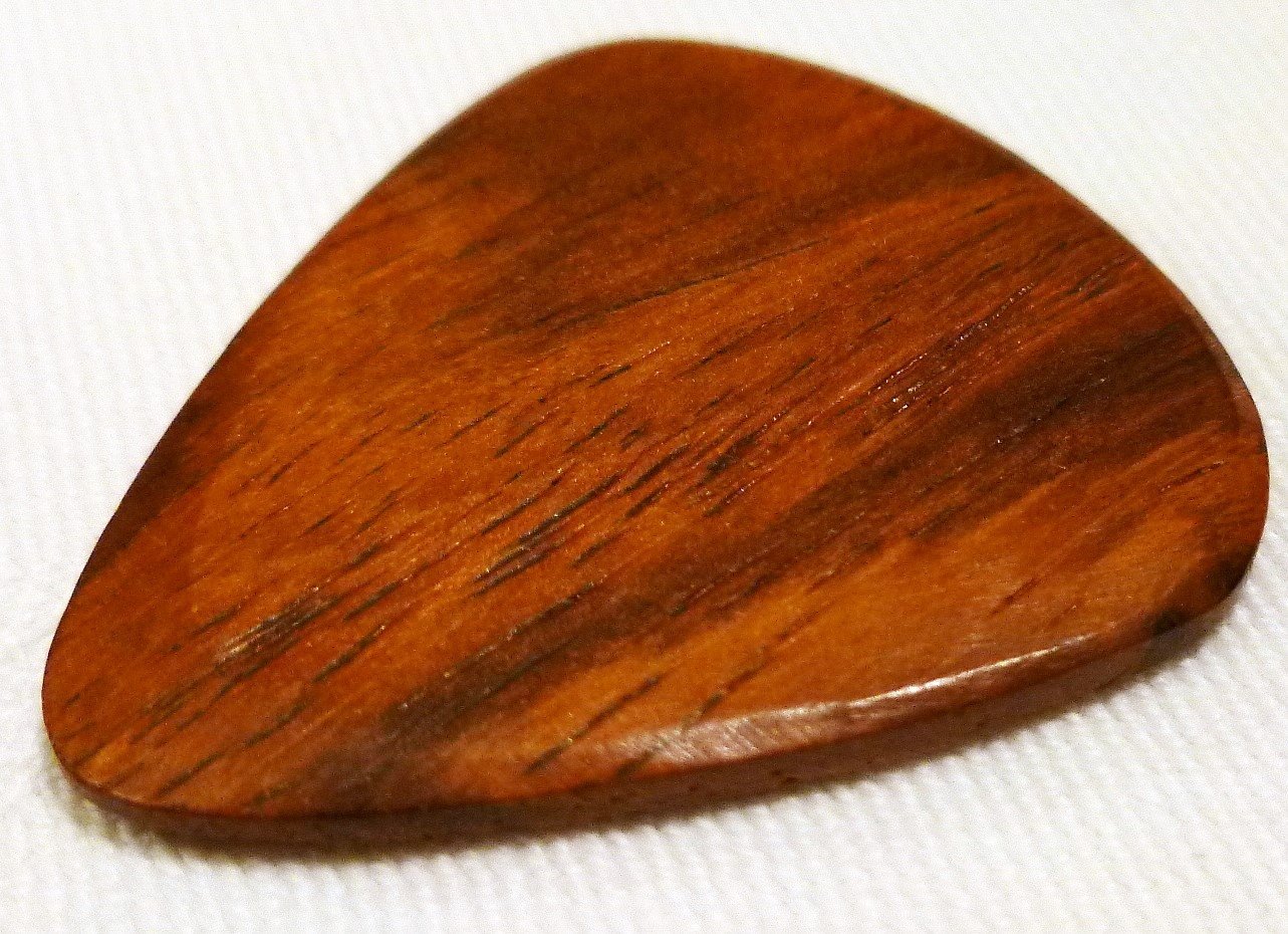 US Blues P3-TWRS Tone Woods Indian Rosewood Guitar Picks Brown Medium