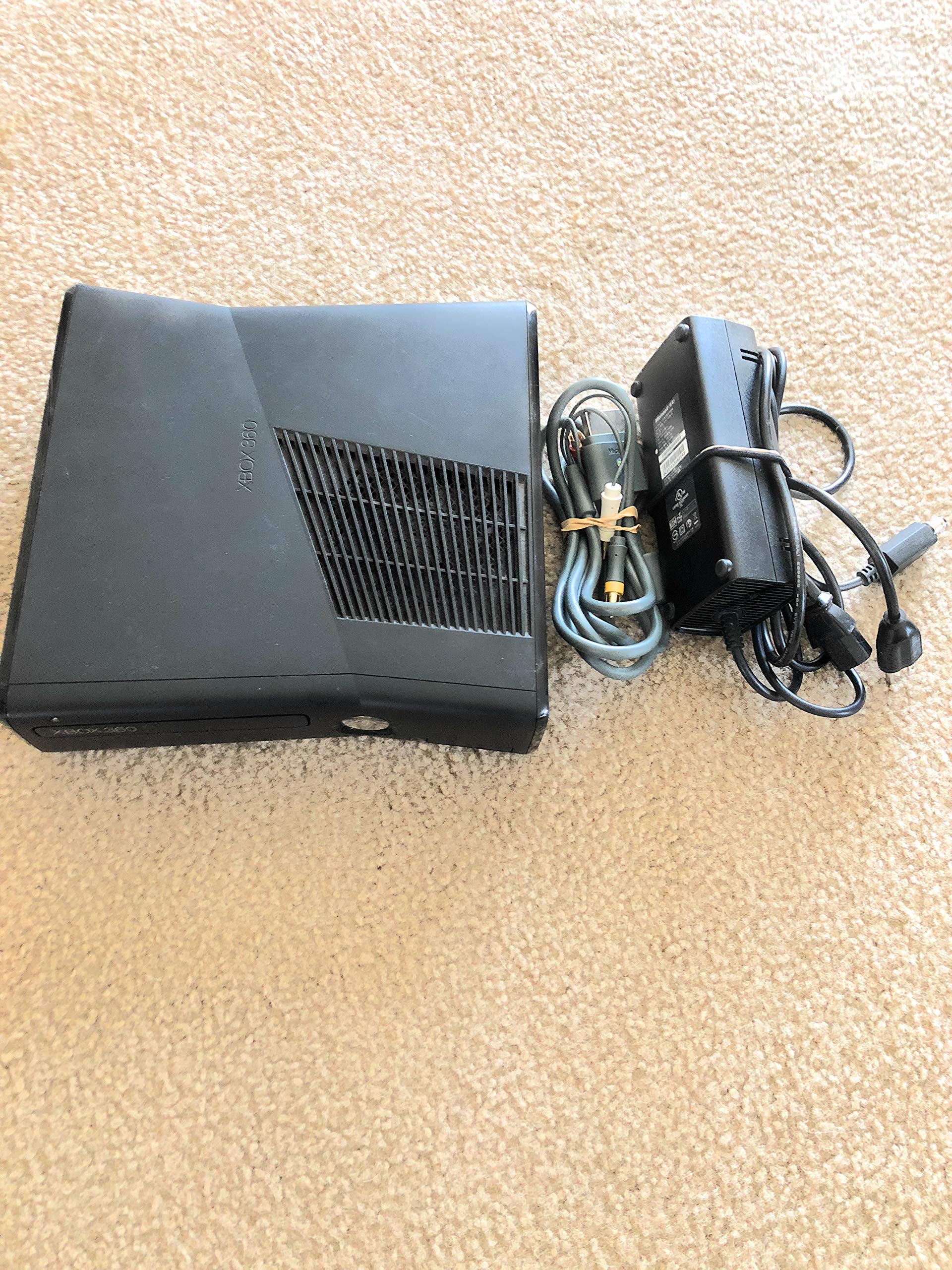 Xbox 360 Model 1439 (CONSOLE AND POWER WIRE ONLY)