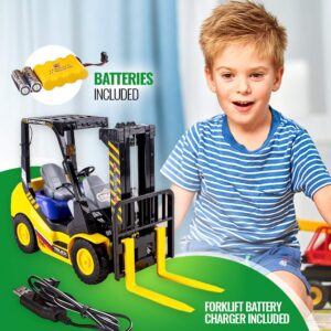 WolVolk 6-Channel Electric Remote Control Forklift - Functional RC Lighted Fork Lift Toy w/Pallet, Barrel, Rechargeable Batteries & Charger - Pretend Construction Playset for Kids