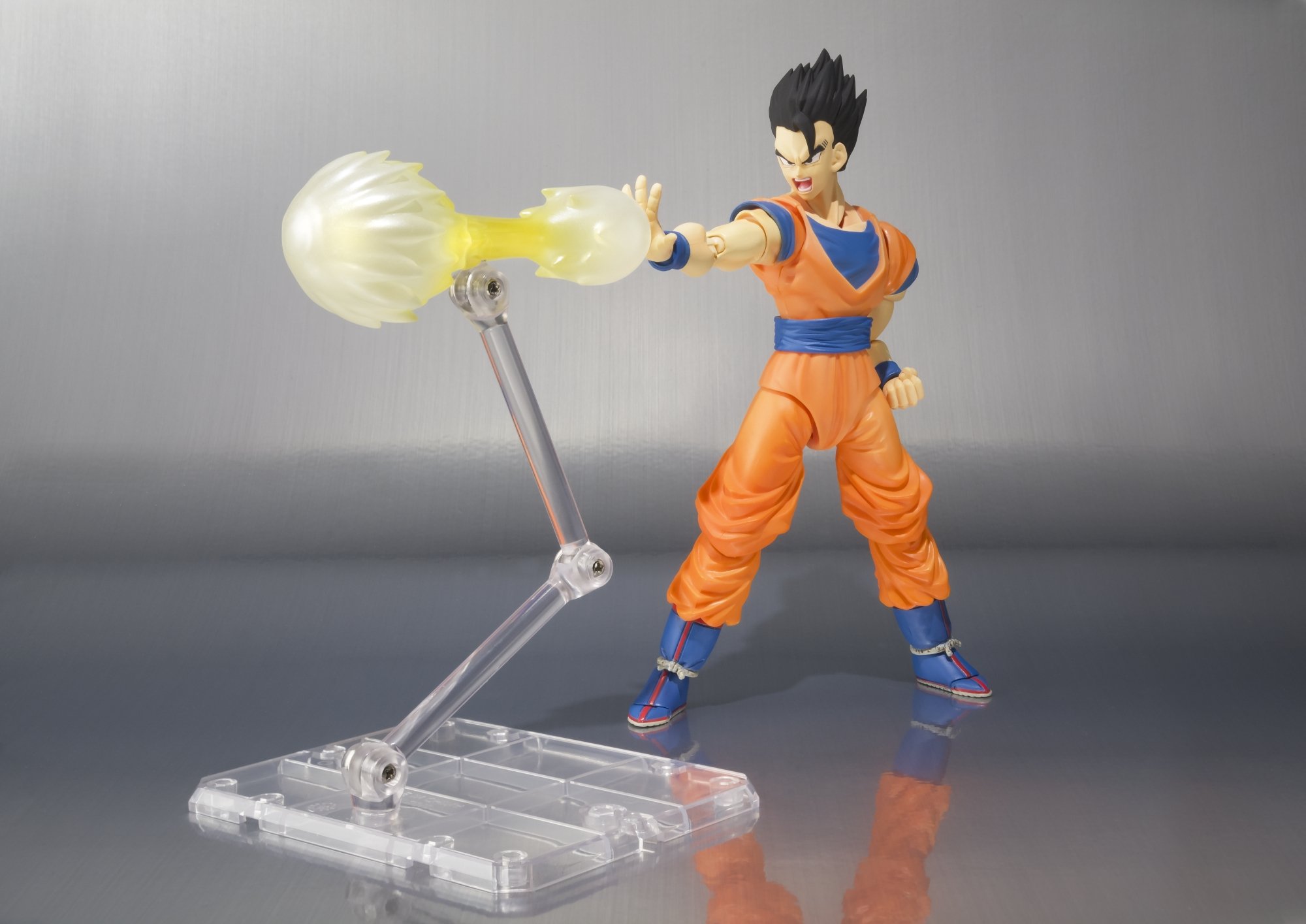 TAMASHII NATIONS Bandai S.H.Figuarts Ultimate Son Gohan Dragon Ball Z Action Figure