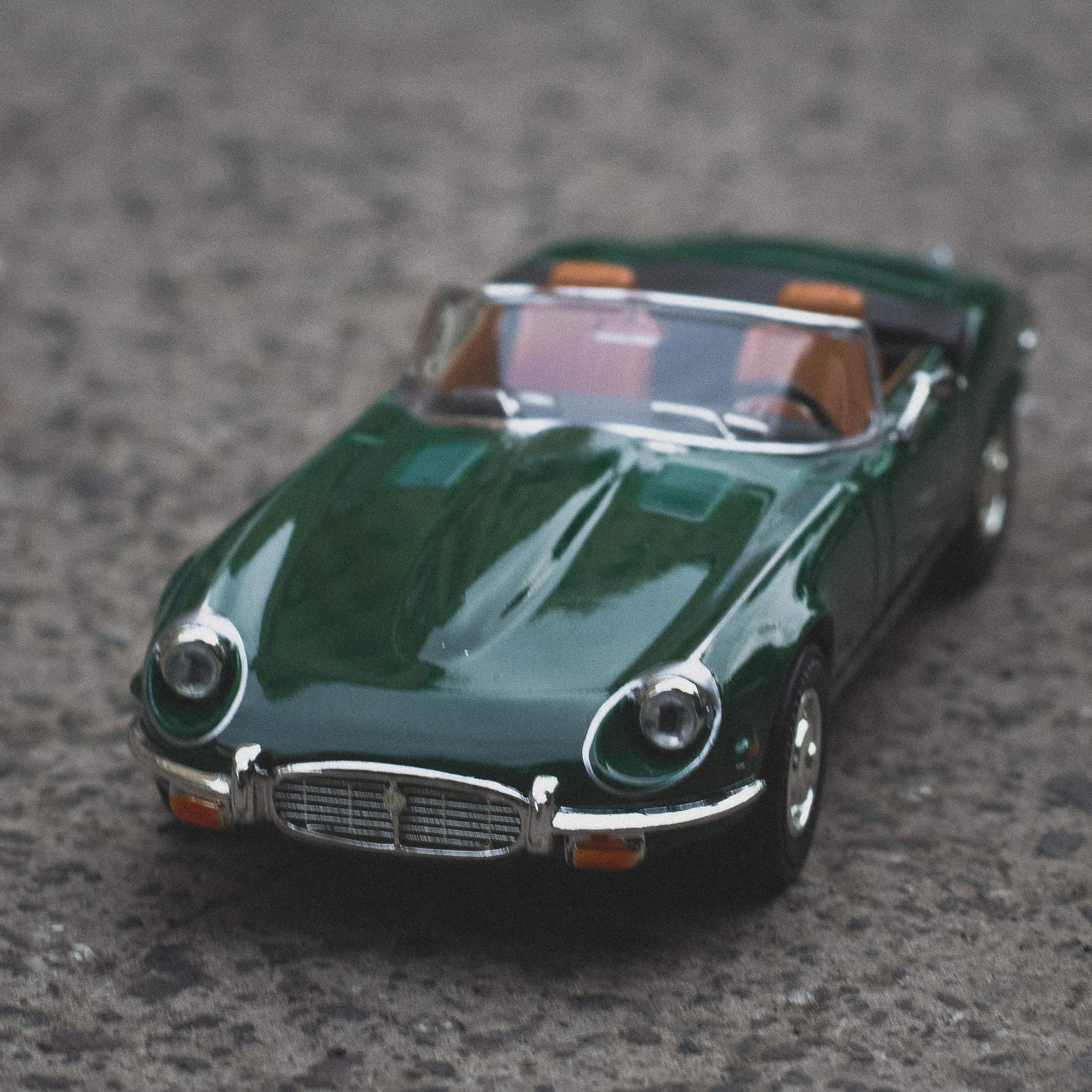 ROAD SIGNATURE 92608 Scale 1:18 1971 Jaguar E-Type, Green