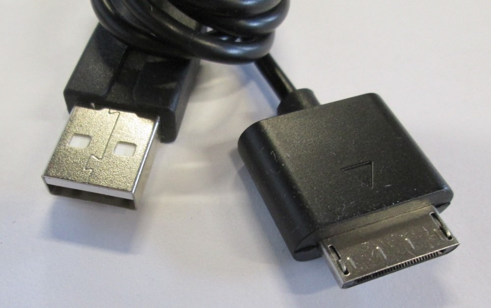 USB Charge and Sync Cable for Sony PSP Go by Mars Devices