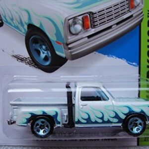 Hot Wheels, 2015 HW Workshop, '78 Dodge Li'l Red Express Truck [White] Die-Cast Vehicle #215/250