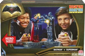 mattel games batman vs. superman rock 'em sock 'em robots 2-player kids game, fighting robots action game (amazon exclusive)