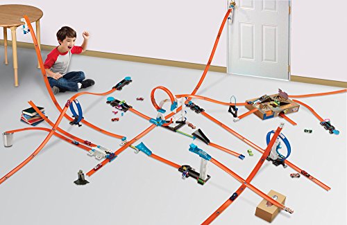 Hot Wheels DLF28 Track Builder System Stunt Kit Playset [Amazon Exclusive]