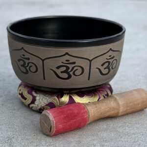 DharmaObjects Yoga Meditation 6 Inches OM Mantra Singing Bowl/Pad/Mallet Gift Set (Black)