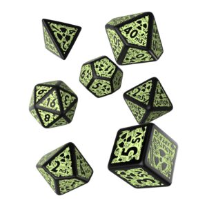 q-workshop nuke revised black & glow-in-the-dark dice set (7)