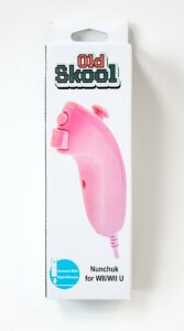 old skool nunchuck controller, compatible with wii and wii u - pink