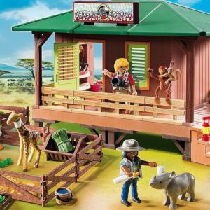 Playmobil Ranger Station with Animal Area [Amazon Exclusive]