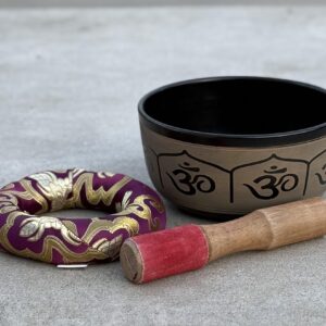 DharmaObjects Yoga Meditation 6 Inches OM Mantra Singing Bowl/Pad/Mallet Gift Set (Black)