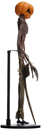 Diamond Select Toys The Nightmare Before Christmas: Pumpkin King Jack Coffin Doll