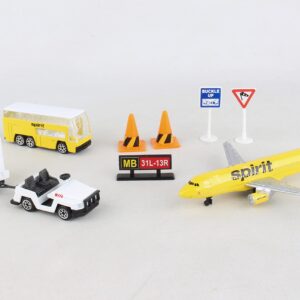 Daron Spirit Airlines Airport Playset with Die-Cast Metal Model Airplane with Plastic Parts, Cars and Transportation Toys for Kids Ages 3+