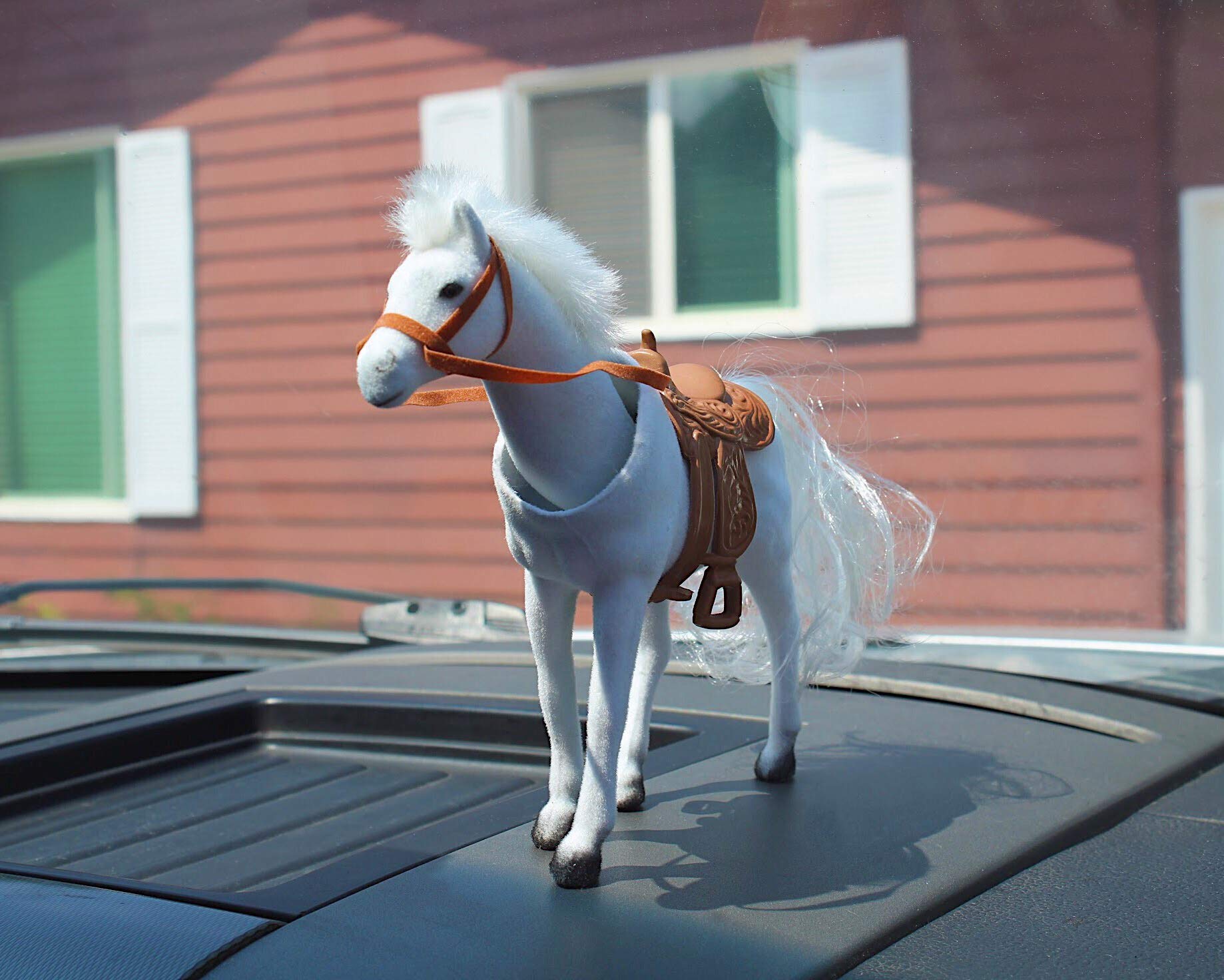 Batty Bargains Majestic Bobblehead Horse with Dashboard Adhesive (White)