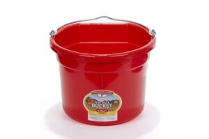 little giant® flat back plastic animal feed bucket | animal feed bucket with metal handle | horse feed & water bucket | 8 quarts | red