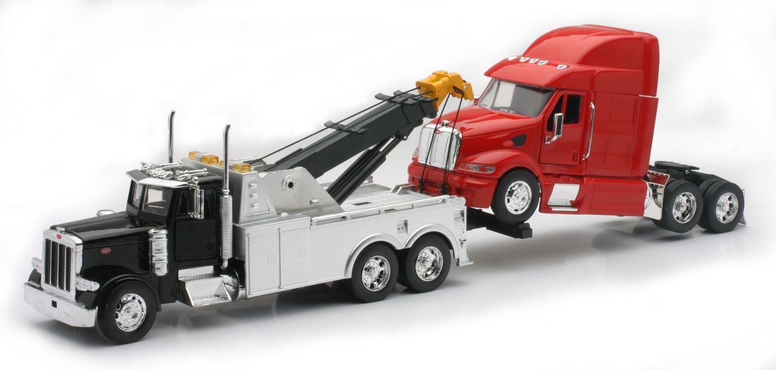 New Ray SS-12053 Toys 1: 32 Scale Peterbilt Tow Truck with Red Peterbilt Cab Semi Truck