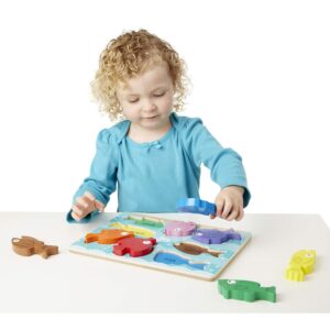 Melissa & Doug Colorful Fish Wooden Chunky Puzzle (8 pcs)