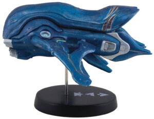 dark horse deluxe halo 5: covenant banshee ship replica statue