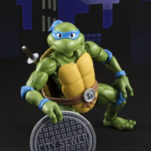 Bandai TAMASHII NATIONS S.H. Figuarts Leonardo "Teenage Mutant Ninja Turtles" Action Figure, 6 inches (BAN06450)