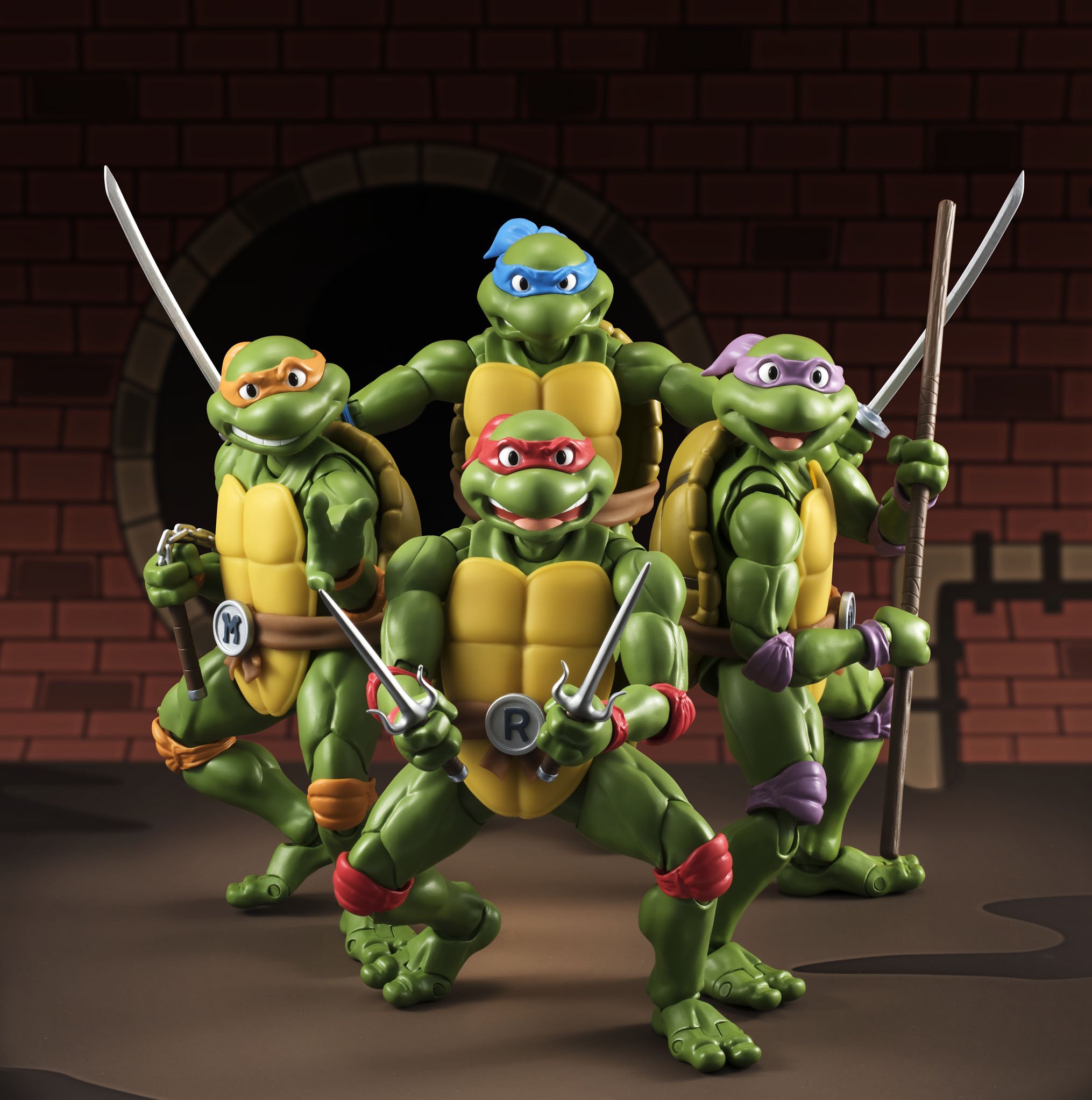 Bandai TAMASHII NATIONS S.H. Figuarts Leonardo "Teenage Mutant Ninja Turtles" Action Figure, 6 inches (BAN06450)