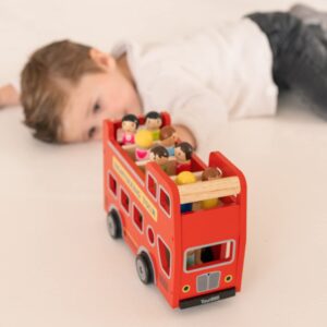 New Classic Toys - City Tour Bus with 9 Play Figures Wood Learning Toy