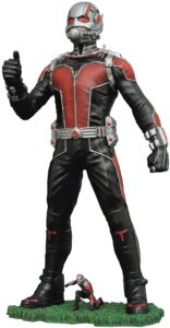 diamond select toys marvel gallery: ant-man movie version pvc figure, 9"