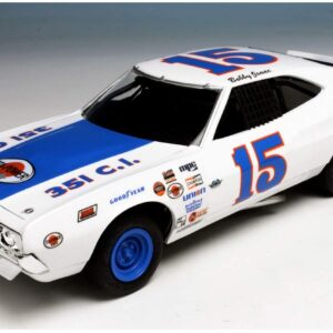 C.P.M. MPC MPC839 1:25 Scale Bobby Isaac Ford Torino Stock Car Model Kit