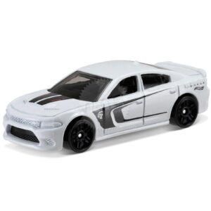 hot wheels 2016 muscle mania '15 dodge charger srt hellcat white