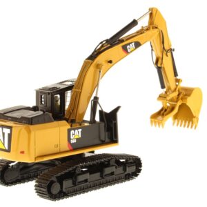 Diecast Masters 1:50 Caterpillar 568 GF Road Builder – High Line Series 85923