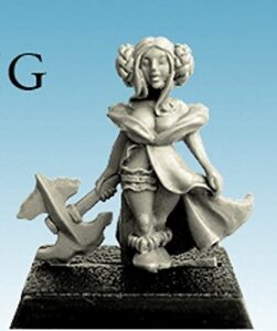 spellcrow 28mm miniatures: female halfling with axe