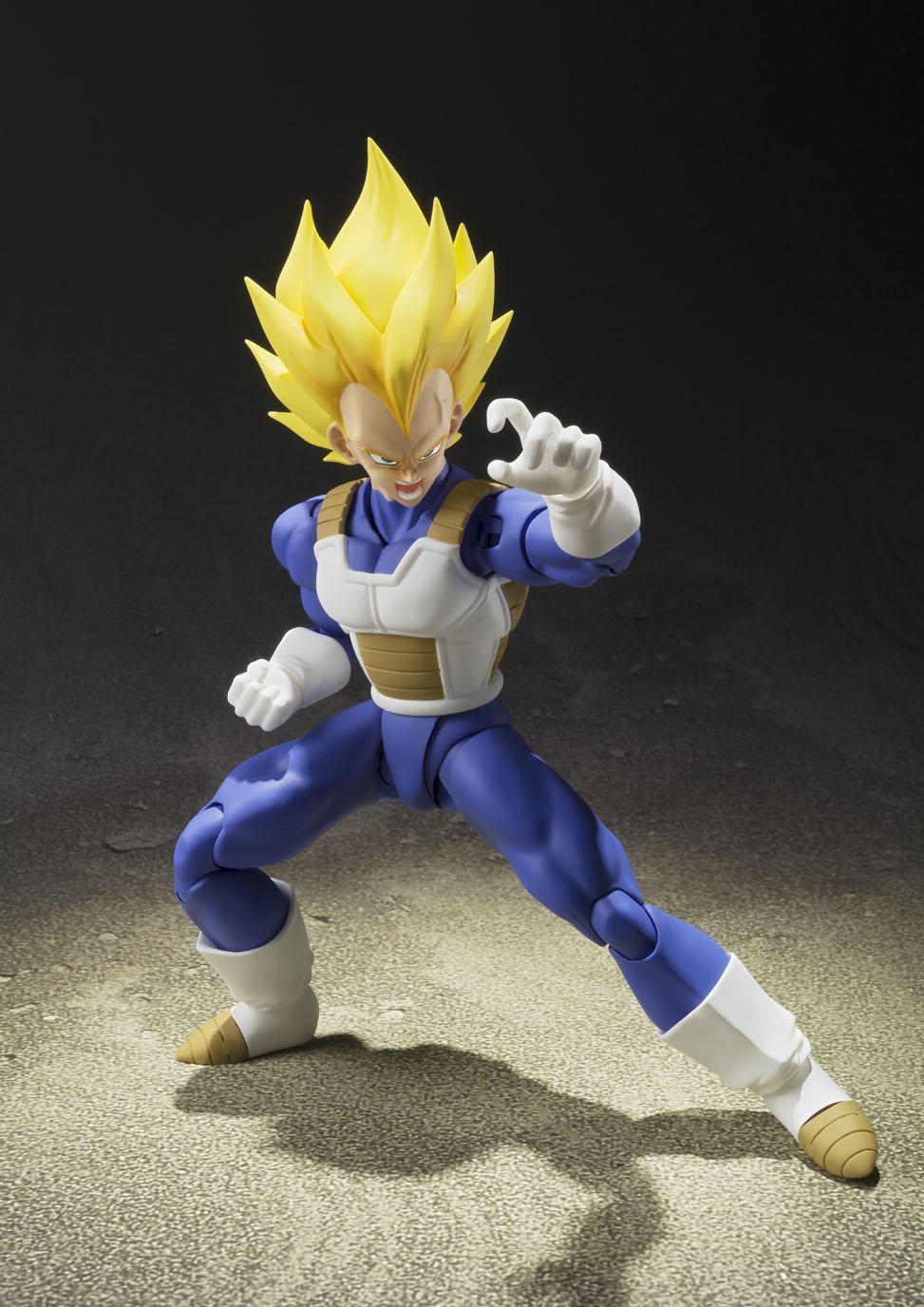 Bandai Tamashii Nations S.H. Figuarts Super Saiyan Vegeta (Cell Saga) "Dragon Ball Z" Action Figure