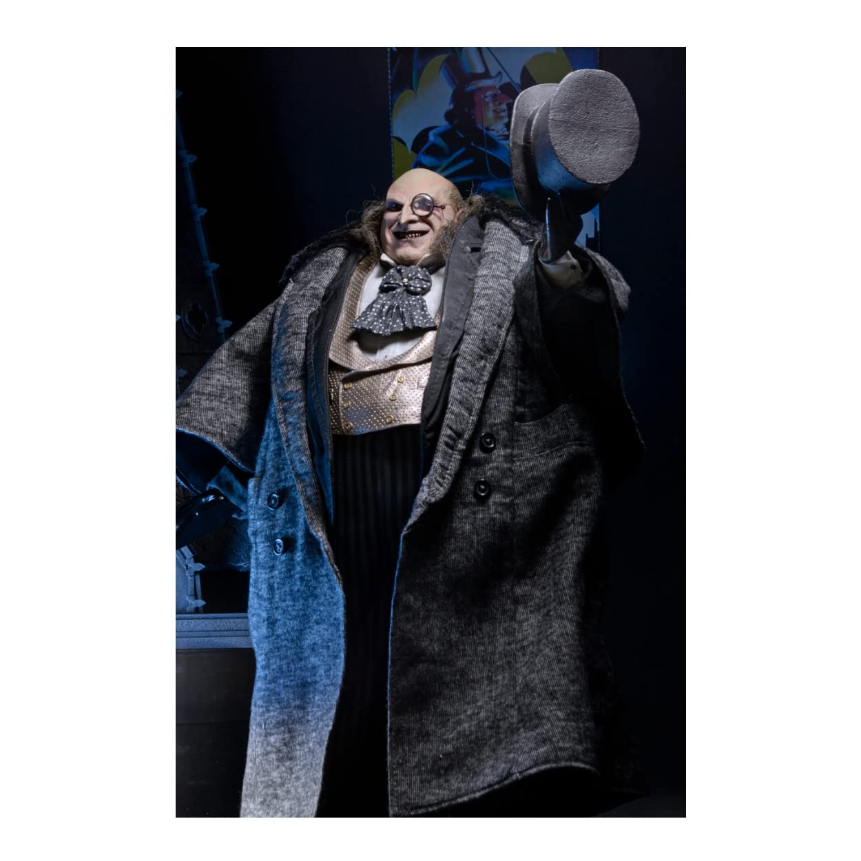 NECA Batman Returns 1/4 Scale Mayoral Penguin (Danny Devito) Action Figure