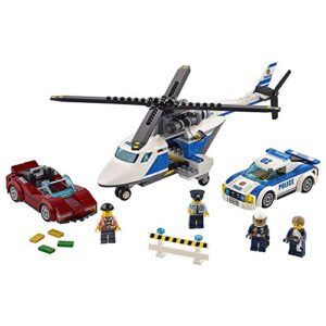 lego city police high-speed chase 60138 building toy with cop car, police helicopter, and getaway sports car (294 pieces)