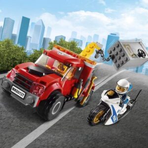 LEGO City Police Tow Truck Trouble 60137 Building Toy (144 Pieces)