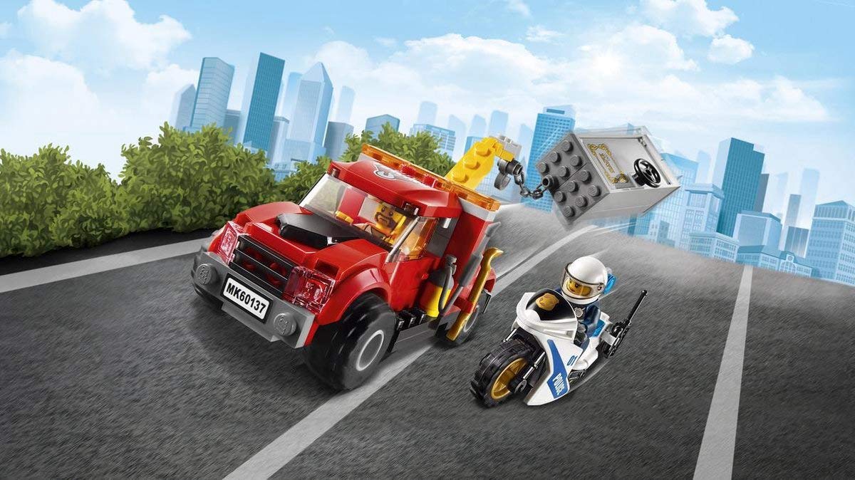 LEGO City Police Tow Truck Trouble 60137 Building Toy (144 Pieces)