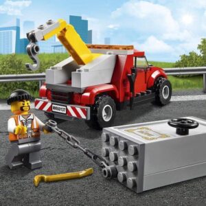 LEGO City Police Tow Truck Trouble 60137 Building Toy (144 Pieces)