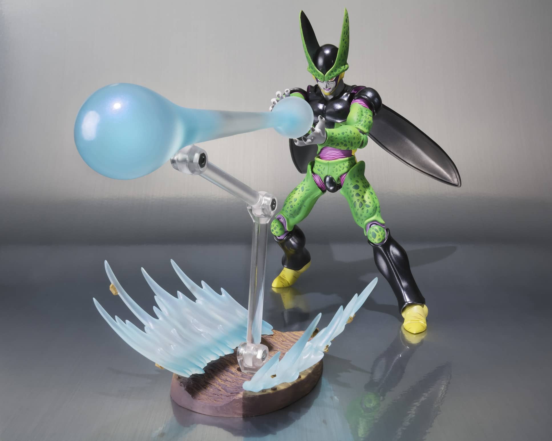 Bandai Tamashii Nations S.H. Figuarts Cell "Dragon Ball Z" Action Figure