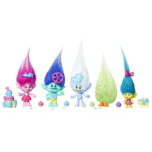 dreamworks trolls coronation celebration pack (amazon exclusive)