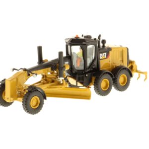 Diecast Masters Caterpillar 12M3 Motor Grader HO Series Vehicle