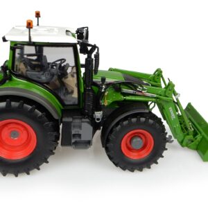 Fendt 722 Vario Tractor with Front Loader