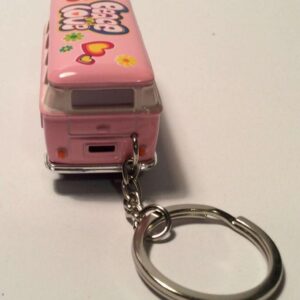 KiNSMART 1962 Volkswagen Classic Hippie Love & Peace Bus 1:64 Scale 2.5 Inch Die Cast Metal Model Key Chain, Pullback Action, Pastel Pink