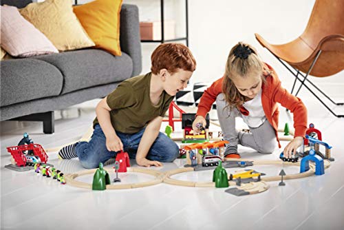 BRIO World - 33873 Smart Tech Engine Set with Action Tunnels | 17 Piece Train Toy with Accessories and Wooden Tracks for Kids Age 3 and Up