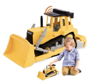 driven by battat – midrange 1:16 scale – bulldozer toy – construction truck toy with realistic engine sound & multiple moving parts – car toy gift for boys & girls age 3+