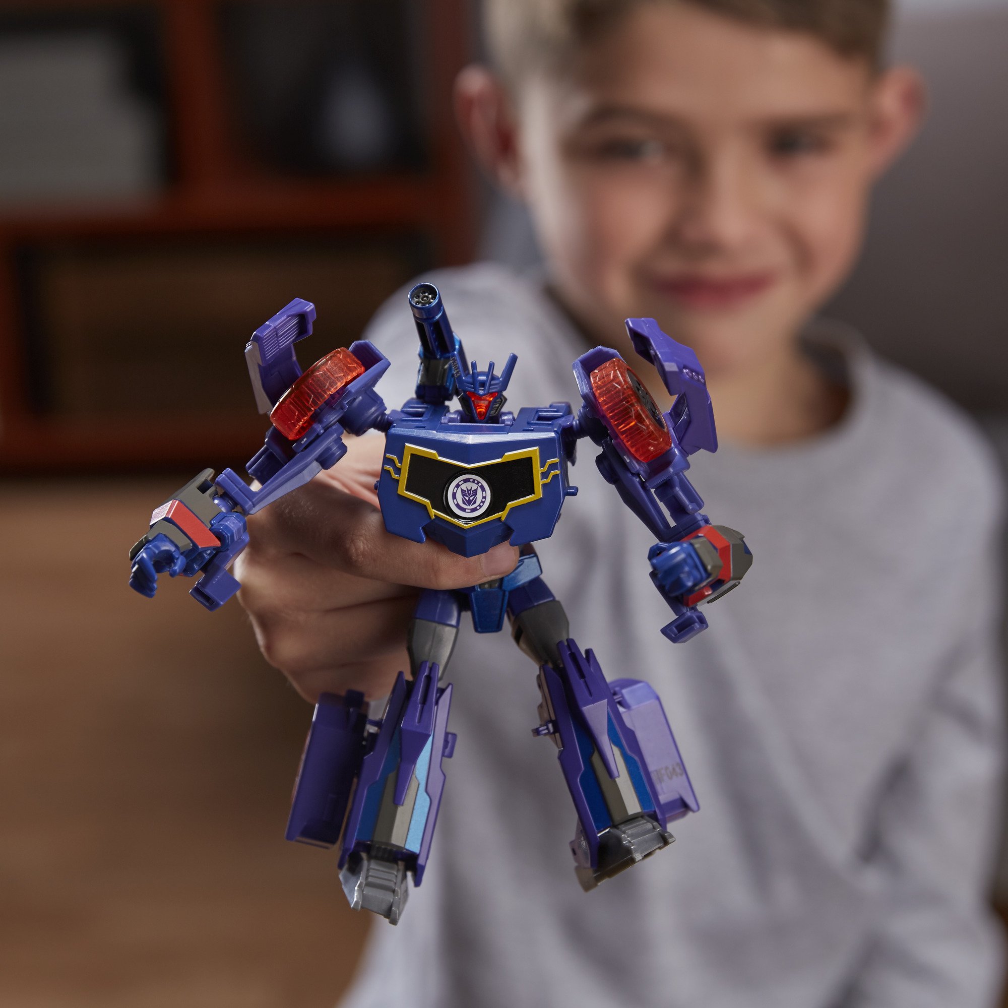 Transformers TRA RID Warrior Soundwave Action Figure