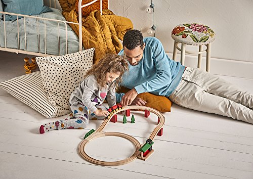 BRIO World 33424 - Classic Deluxe Railway Set - 25 Piece Wood Train Set with Accessories and Wooden Tracks for Kids Ages 2 and Up